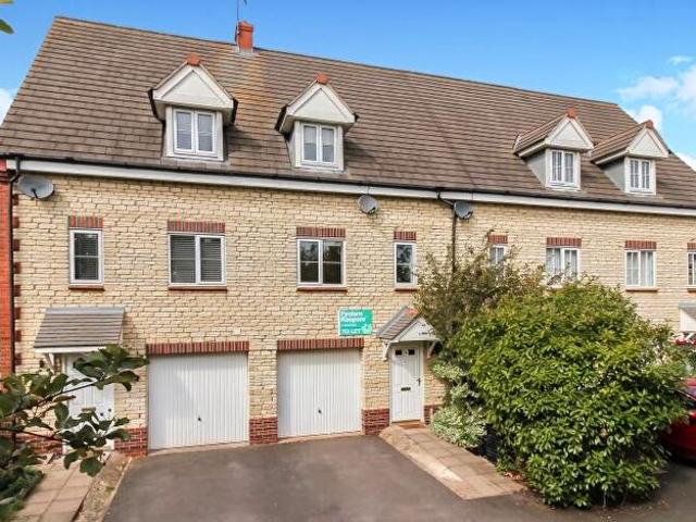 3 Bedroom Town House To Rent In New Langford Village, Bicester, OX26