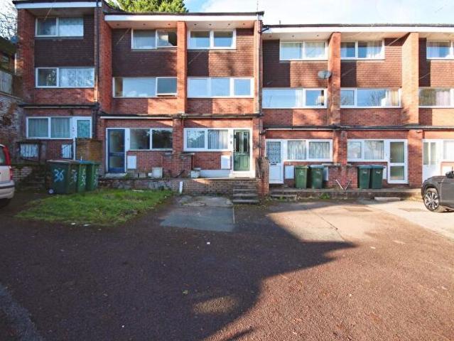 3 Bedroom Town House To Rent In Abbotts Lane, Coventry, CV1
