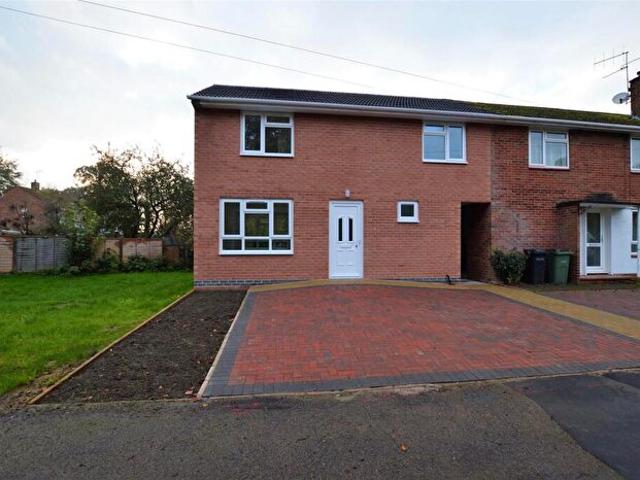 3 Bedroom Town House To Rent In Aisne Road, Wigston, LE18