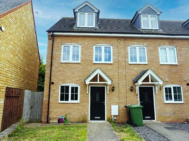 3 Bedroom Town House To Rent In Easton Lane, Bozeat, NN29