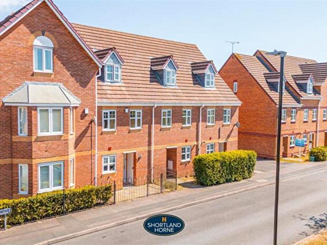 3 Bedroom Town House To Rent In Highley Drive, Radford, Coventry, CV6