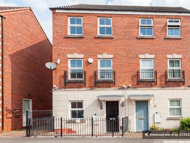 3 Bedroom Town House To Rent In Pickhill Road, Hamilton, LE5