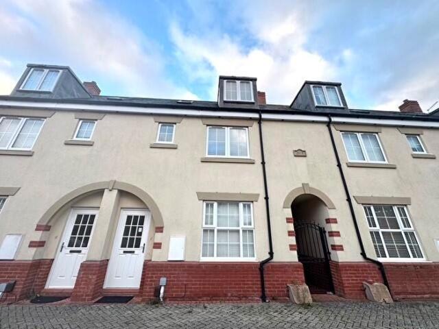 3 Bedroom Town House To Rent In Temple Mews, Rugby, CV21