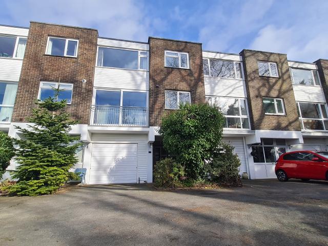 3 bedroom town house to rent