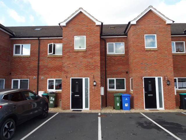 3 bedroom town house to rent