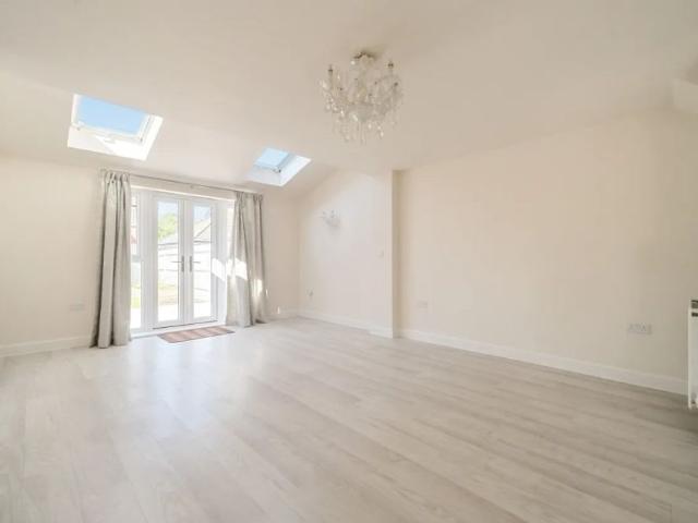 3 bedroom town house to rent