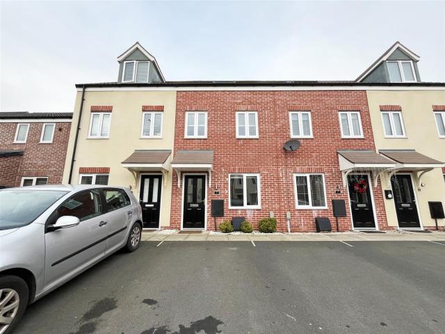 3 bedroom Town house to rent