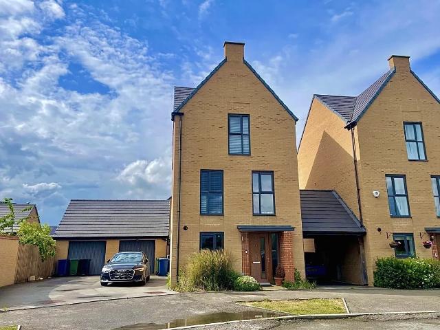 3 bedroom town house to rent
