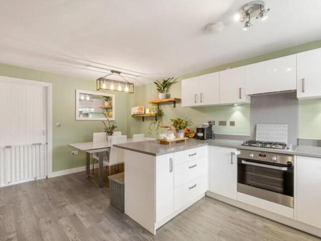 3 bedroom town house for sale in 8 Blacksmith Way, Huddersfield, HD3 3WX, HD3
