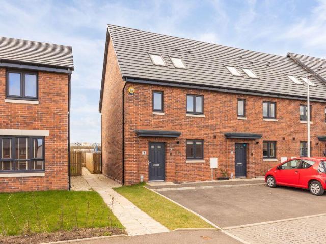 3 bedroom town house for sale in 9 Brocken Brigg Parkway, Edinburgh, EH17 8NU, EH17
