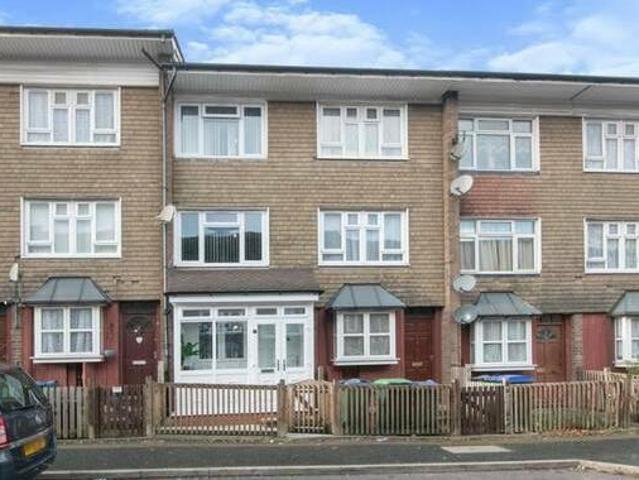 3 bedroom town house for sale in Thomas Crescent Smethwick B66