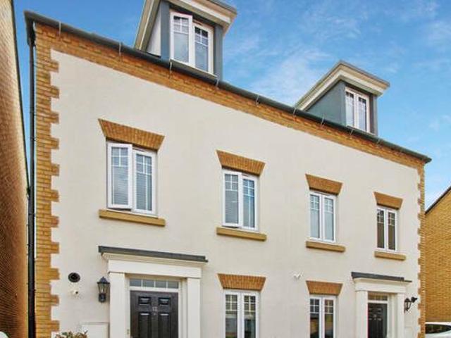 3 bedroom town house for sale in Tudor Road Bury St Edmunds IP32
