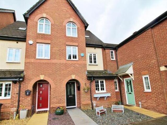 3 Bedroom Town House For Sale In Westhoughton