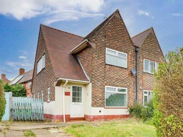 3 Bedroom Town House For Sale In Aspley, Nottinghamshire