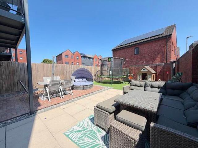 3 bedroom town house for sale in Bernard Hall Avenue, Wednesfield, Wolverhampton, WV11