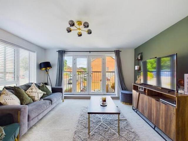 3 Bedroom Town House For Sale In Bordon, Hampshire