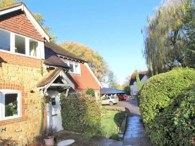 3 Bedroom Town House For Sale In Bordon, Hampshire