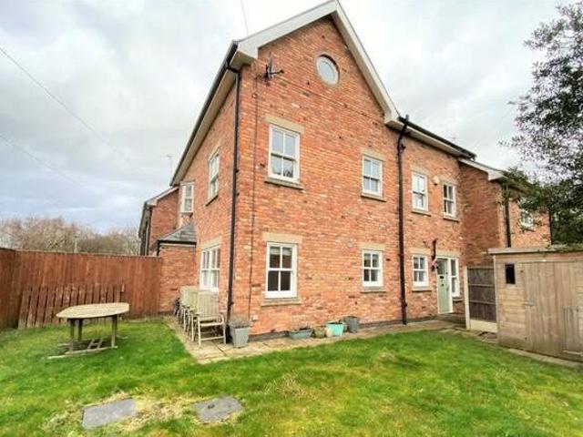 3 bedroom town house for sale in Broad Oak Lane Manchester M20