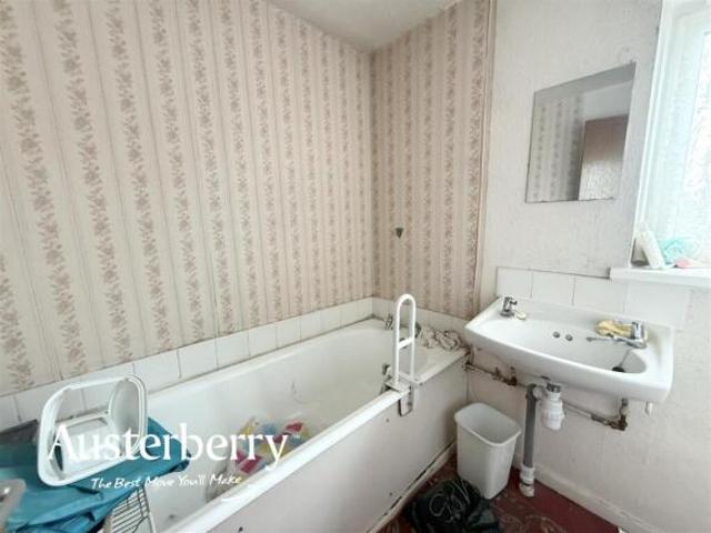 3 bedroom town house for sale in Bromsgrove Place, Stoke On Trent, ST3