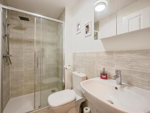 3 bedroom town house for sale in Buttermere Crescent, Lakeside, Doncaster, DN4