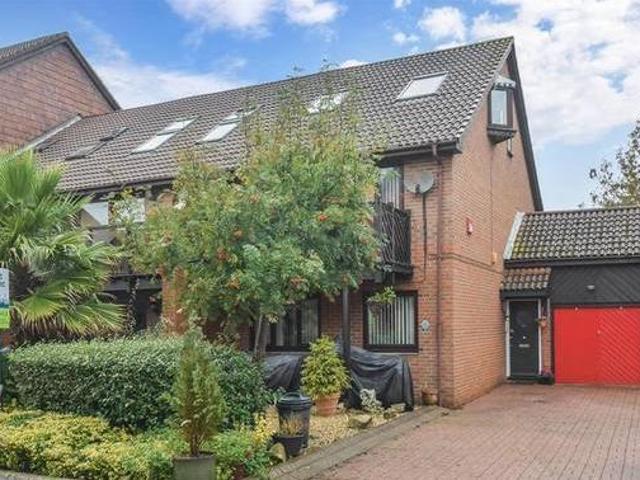 3 bedroom town house for sale in Cadgwith Place Port Solent Portsmouth Hampshire PO6