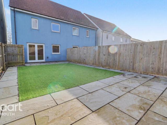 3 bedroom town house for sale in Chaucer Way, Plymouth, PL5
