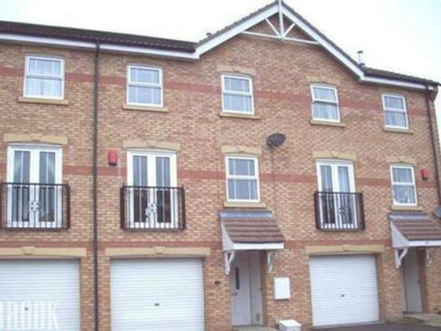 3 bedroom town house for sale in Cortworth Place Elsecar S74