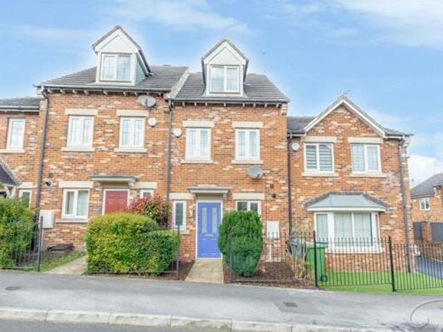 3 Bedroom Town House For Sale In Clipstone Village