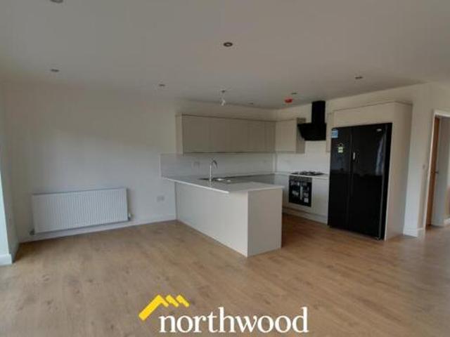 3 Bedroom Town House For Sale In Dunscroft, Doncaster
