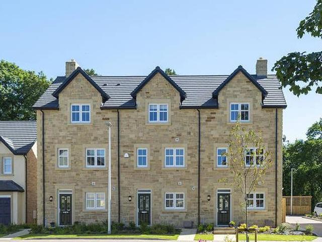 3 bedroom town house for sale in Edinburgh Road Biggar ML12 6AX ML12