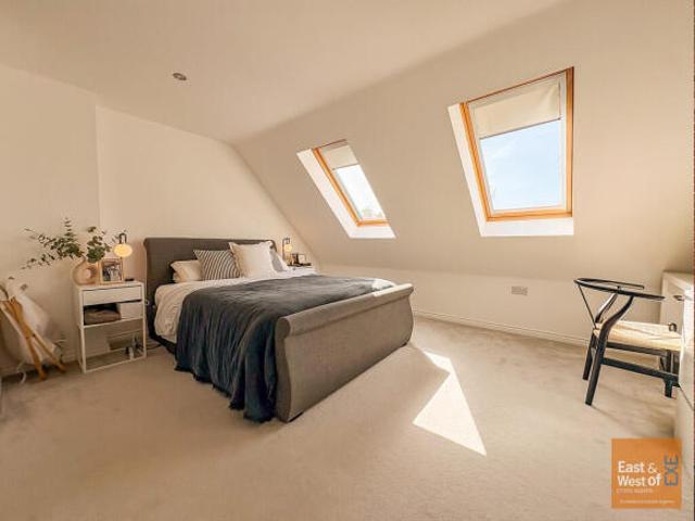 3 bedroom town house for sale in Exeter, EX4