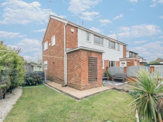3 Bedroom Town House For Sale In Farnley