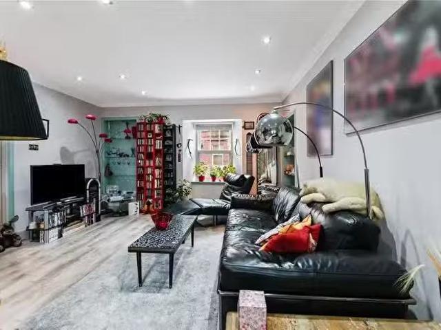 3 Bedroom Town House For Sale In Gateside Street, Largs, North.