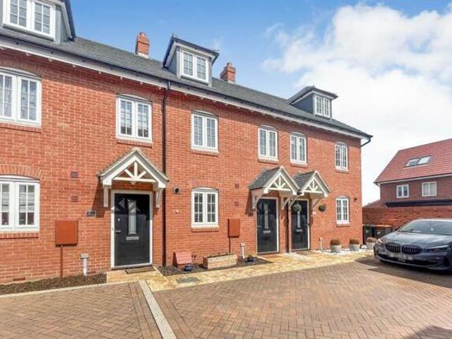 3 Bedroom Town House For Sale In Great Denham