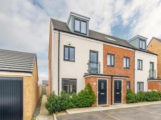 3 Bedroom Town House For Sale In Great Park