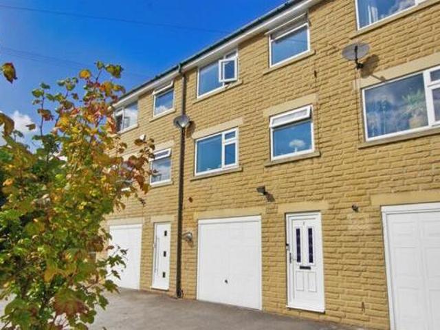 3 Bedroom Town House For Sale In Greetland