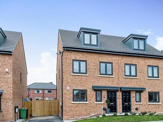 3 Bedroom Town House For Sale In Hemsworth