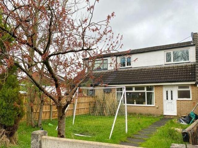 3 Bedroom Town House For Sale In Heywood, Greater Manchester