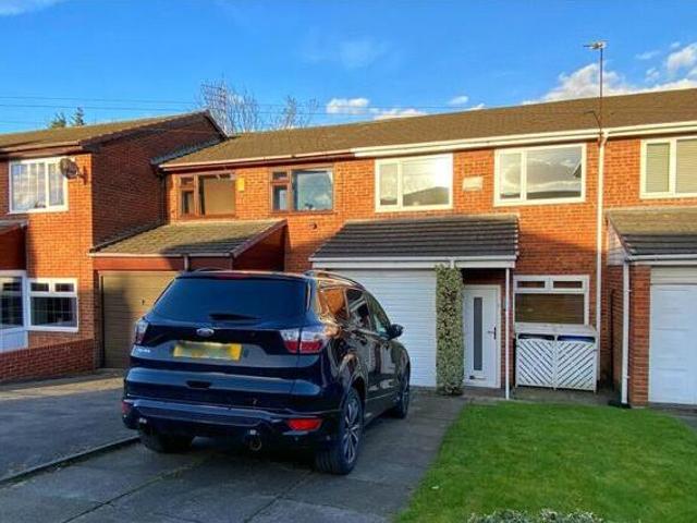 3 Bedroom Town House For Sale In Heywood, Greater Manchester