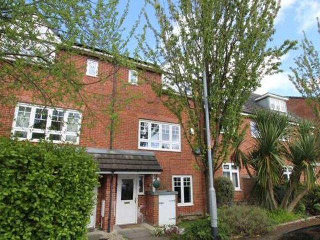 3 Bedroom Town House For Sale In Horwich