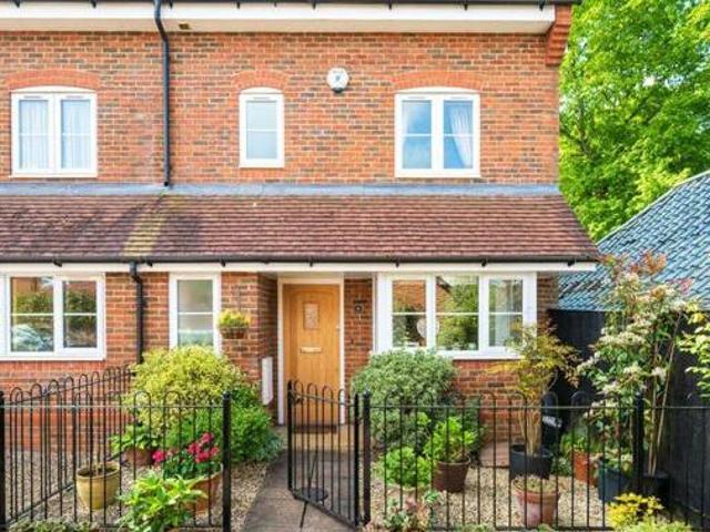 3 Bedroom Town House For Sale In Hurley