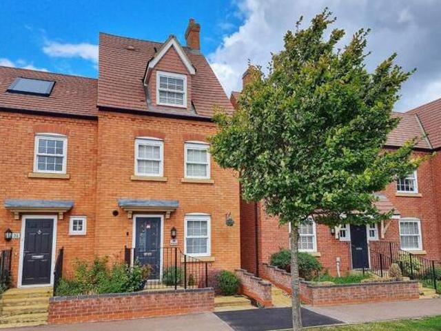 3 Bedroom Town House For Sale In Kempston, Bedfordshire