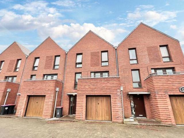 3 Bedroom Town House For Sale In Ketley, Telford