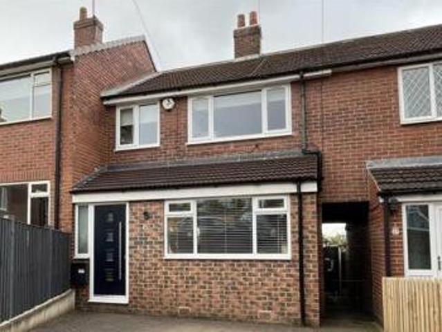 3 Bedroom Town House For Sale In Leeds