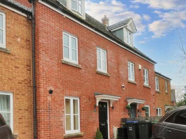 3 Bedroom Town House For Sale In Leigh Park