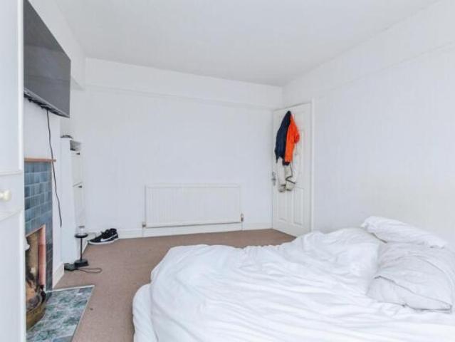 3 bedroom town house for sale in Leyland Road, Leicester, Leicestershire, LE3