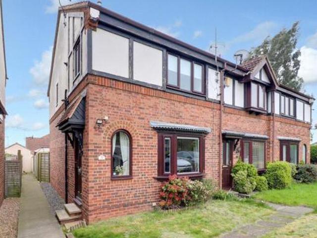 3 Bedroom Town House For Sale In Lofthouse