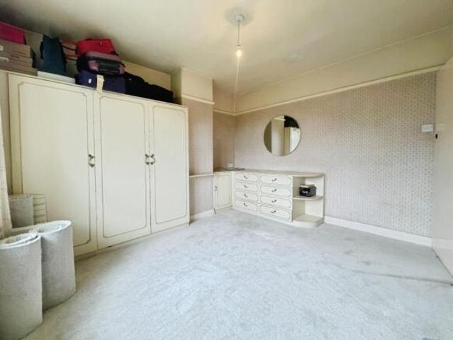 3 bedroom town house for sale in Low Ash Drive Shipley, BD18 1JQ, BD18