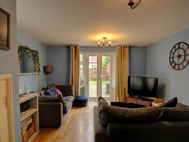 3 Bedroom Town House For Sale In Manchester