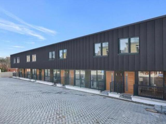 3 Bedroom Town House For Sale In Maidstone